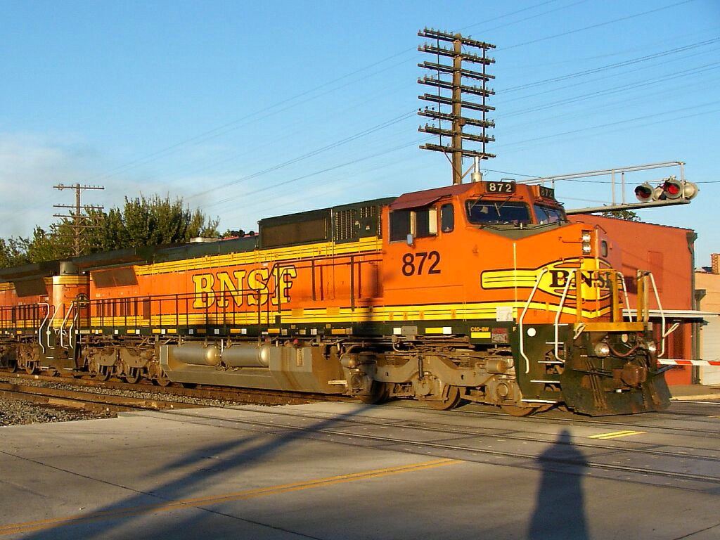 BNSF 872